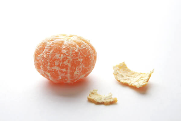 50% of the Population Doesn't Know How to Eat Tangerines Properly