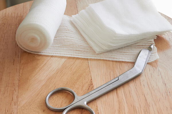 Dos and Don'ts of Ointment Use: Tips for Proper Wound Healing