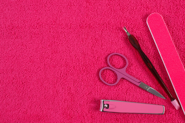 10 Right Ways to Trim Your Nails and Avoid Injuries