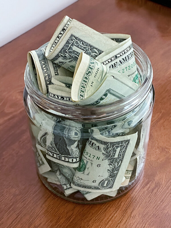 Anti-Tipping Movements: Why Are People Scared About U.S. Tipping Culture