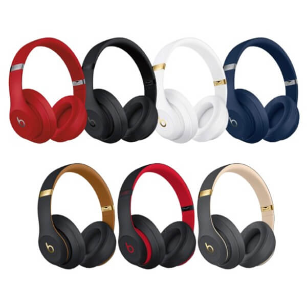 Y2K Trend Revived: How Headsets Became Must-Have Fashion Accessories