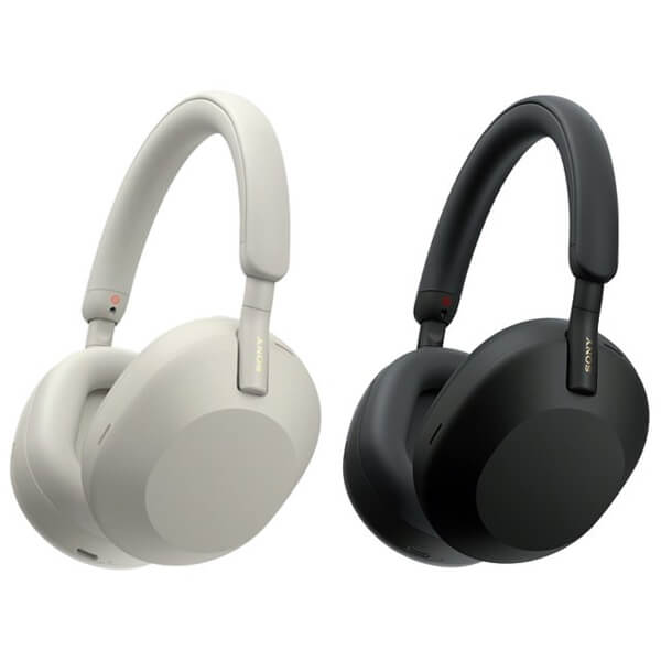 Y2K Trend Revived: How Headsets Became Must-Have Fashion Accessories