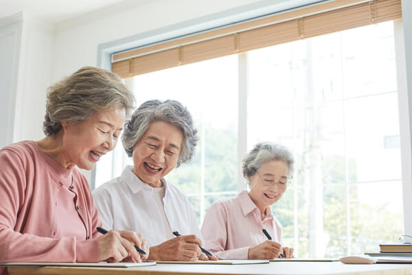 How Long Can We Really Live? 10 Interesting Science Behind Human Lifespan