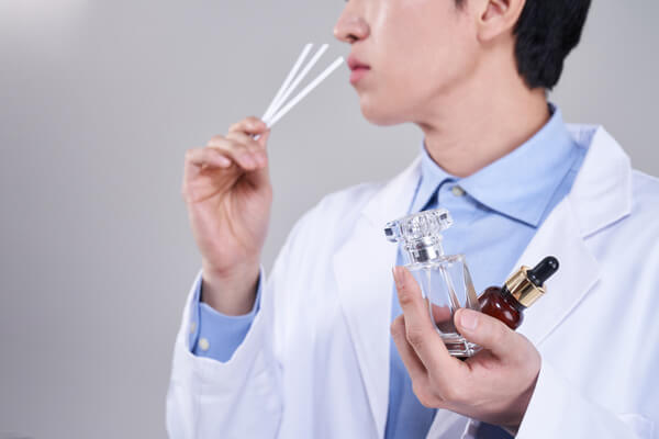 10 Common Mistakes That Make Perfume Unpleasant