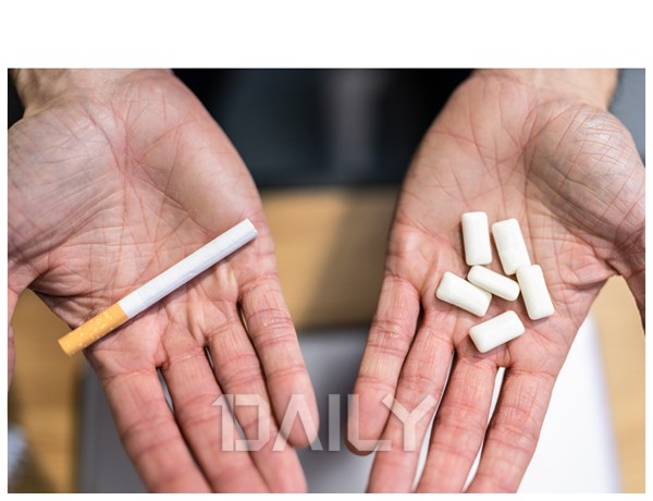 데일리 금연보조제 중 니코틴 금연껌이 효과적인 이유는 건강 금연껌금연껌금연보조제담배끊는법금연하는법금연패치금단증상니코틴껌니코레트