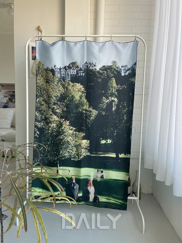 데일리 Sns 집 자랑 사진에 신기하게 자주 보이는 그림 리빙 패브릭포스터패브릭포스터패브릭포스터종류패브릭포스터추천쉬폰새틴패브릭포스터커튼감성커튼감성인테리어인테리어